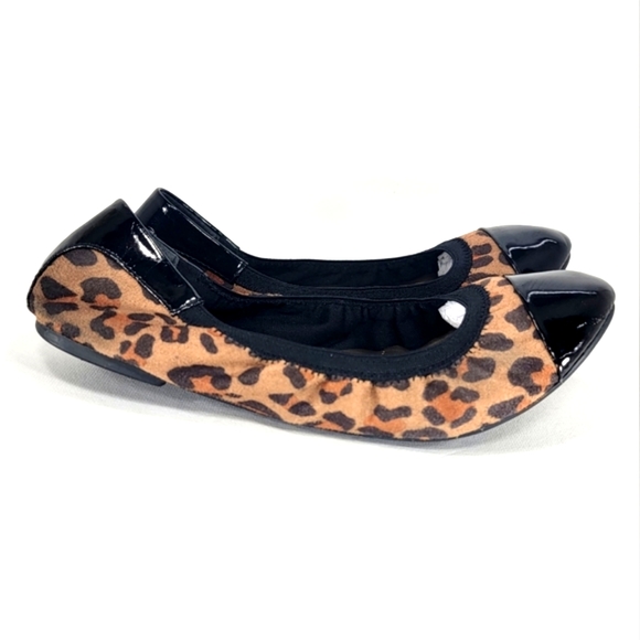 dexflex comfort | Shoes | Dexflex Comfort Leopard Print Slip On Capped ...